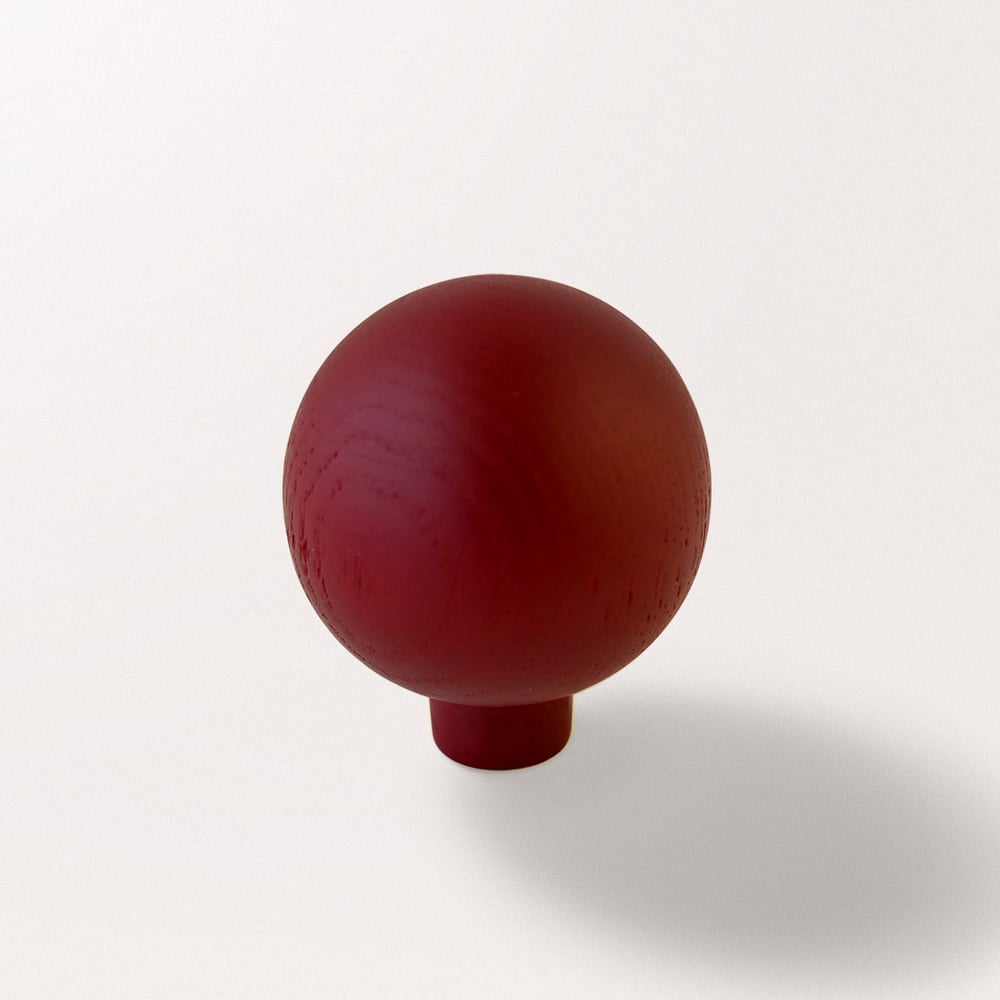 Bill 40Ø Burgundy Red - Knob in ash wood