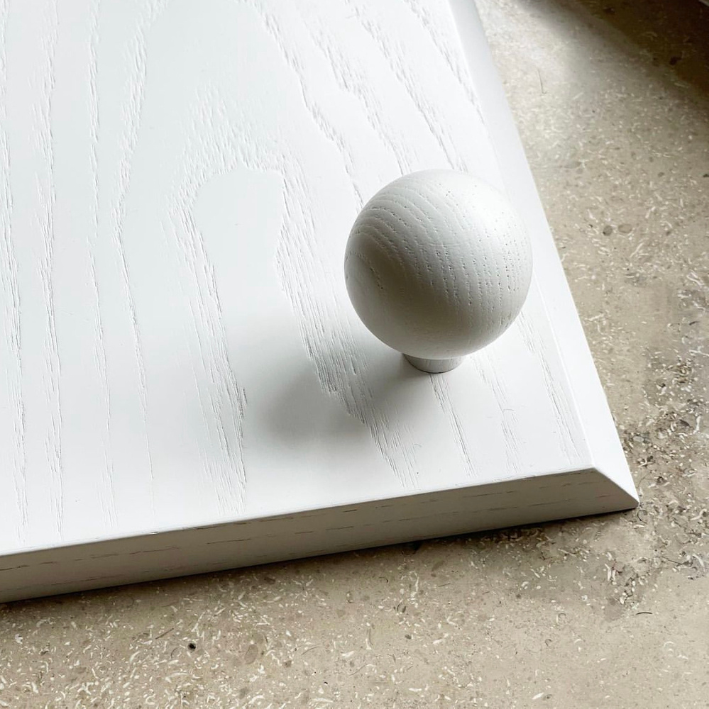 Bill 40Ø White - Knob in ash wood