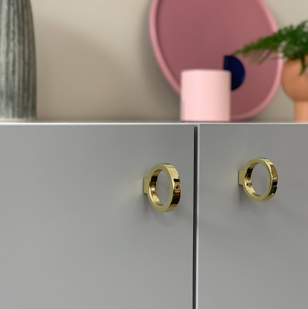 Stina 40Ø Shiny Brass - Knobs in steel
