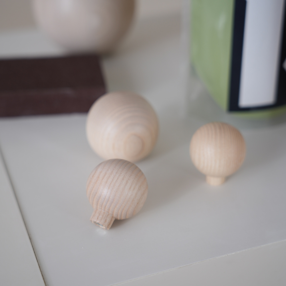 Bill 30Ø Oak Natural - Knob in ash wood