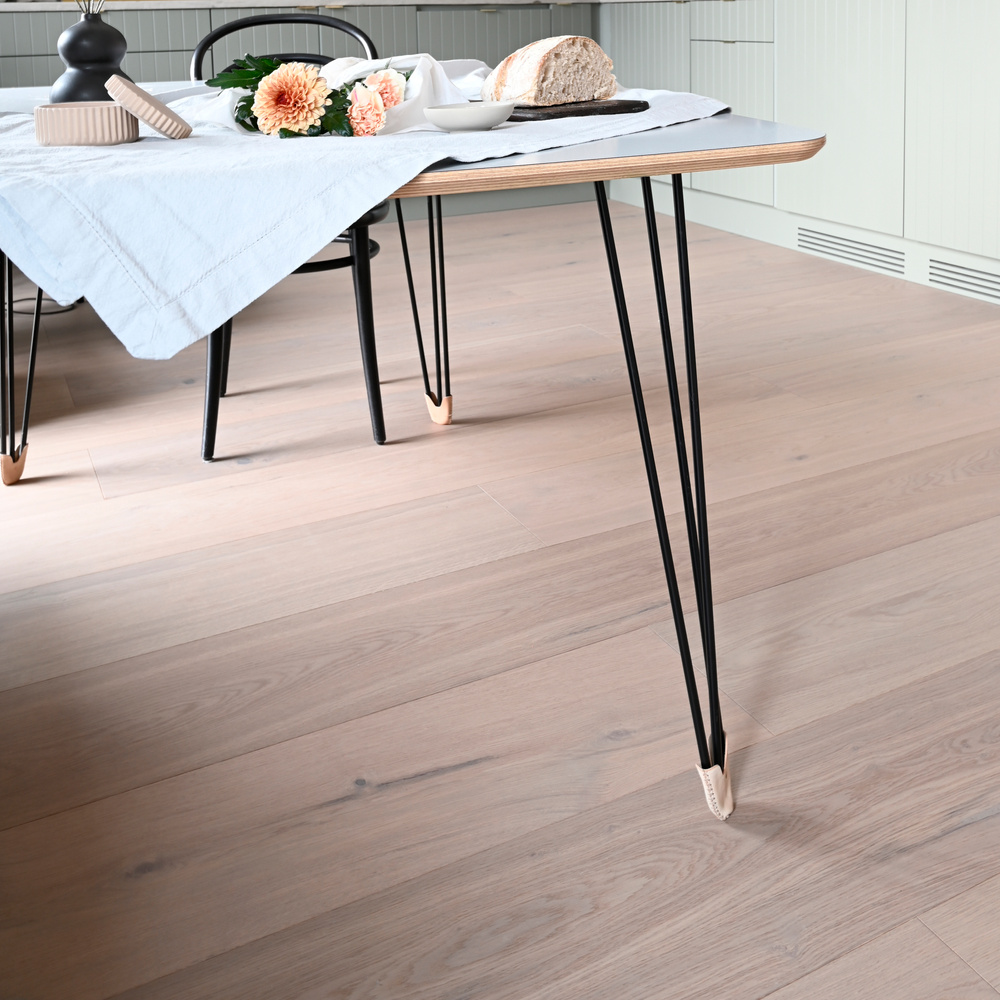 Harald 700 Matt Black - Table leg in steel